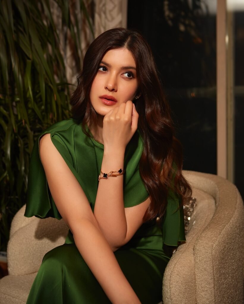 Who Is Shanaya Kapoor - Rising Star Of Bollywood